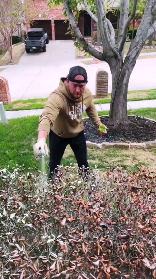 SPRAY WHAT?! Man takes drastic action after homeowners association ...
